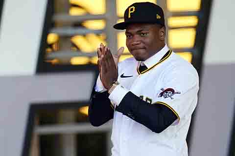 Pirates select Termarr Johnson at No. 4, Guardians pick Chase DeLauter ...